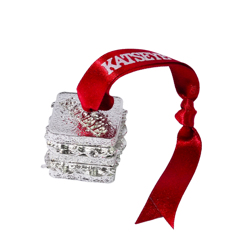 Holiday Chaos 'Megan' Box - KATSEYE Official Store